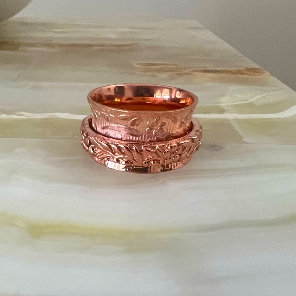 Jewelry | Flower Engraved Spinner Ring 7 | Poshmark